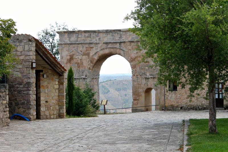 Roman Arch Gate, Medinaceli, Spain Editorial Stock Photo - Image of ...