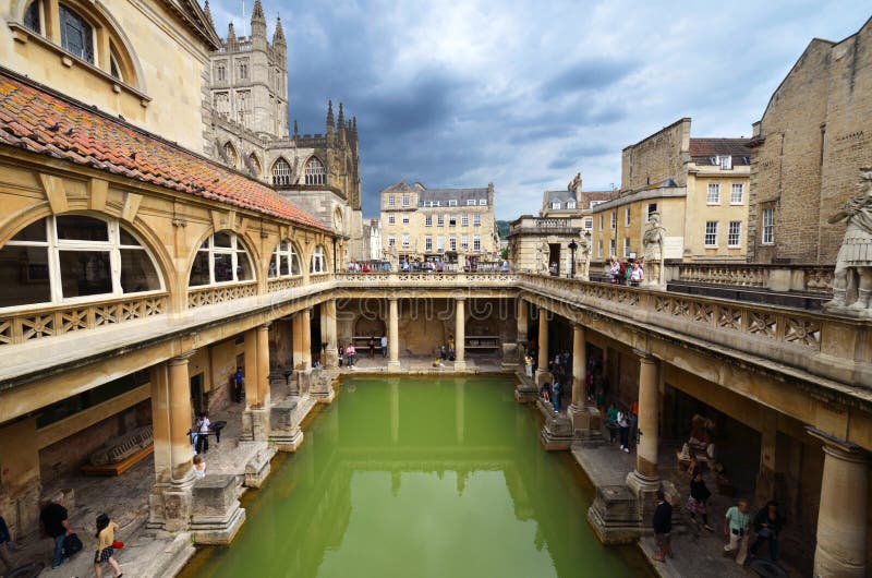 Romerskt bad arkivfoto. Bild av demolerat, monument, begravt - 64767208
