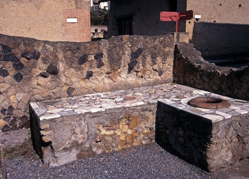 Roman Bar Ruin, Herculaneum, Italy. Stock Photo - Image of herculaneum ...