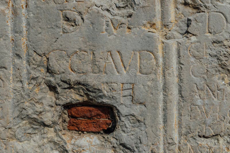 Roman Capital Letters Sur La Pierre Image stock - Image du antique ...