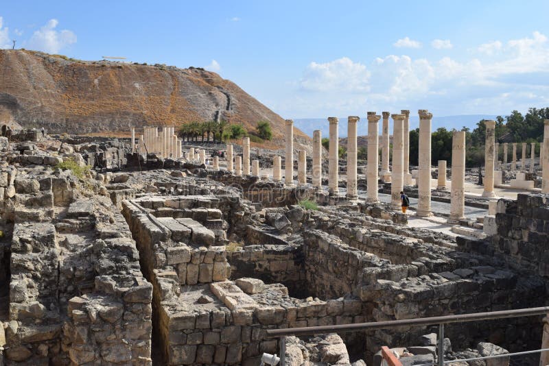 Roman Cardo in Beit SheÂ´an Stock Image - Image of national, cardo ...