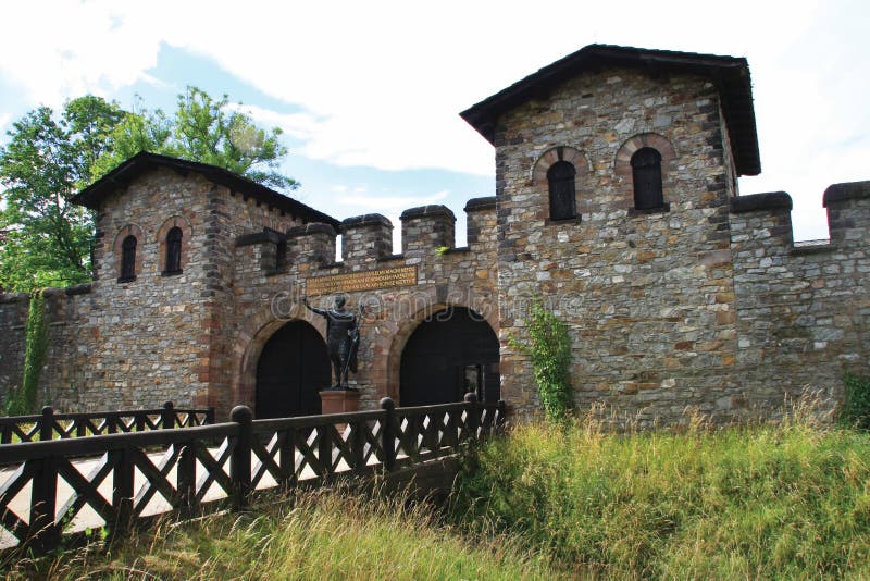 Roman Castle Saalburg stock image. Image of door, moat - 5758037