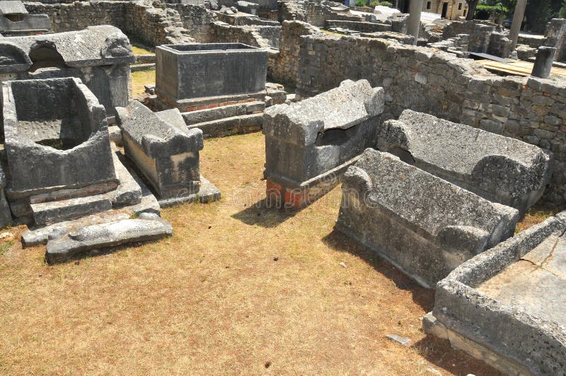 Roman cemetery stock photo. Image of dead, rome, column - 20428846