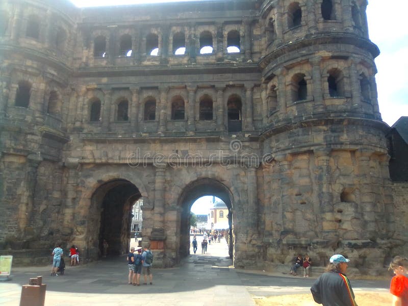 The roman remains editorial image. Image of roman, plaza - 194222755