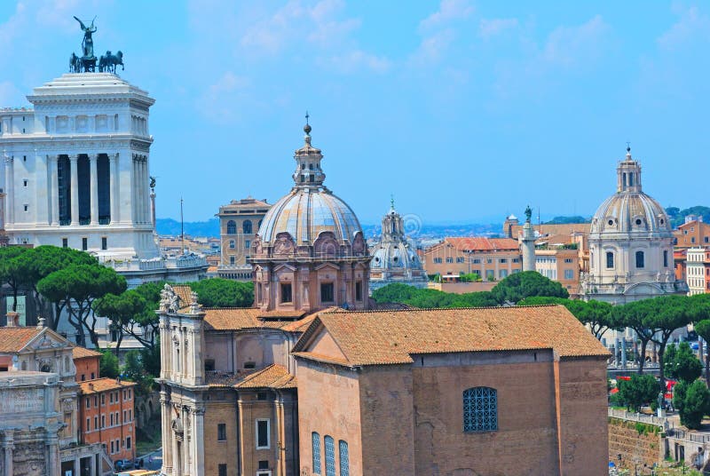Oude Gebouwen Van Het Oude Rome Stock Foto - Image of legende ...