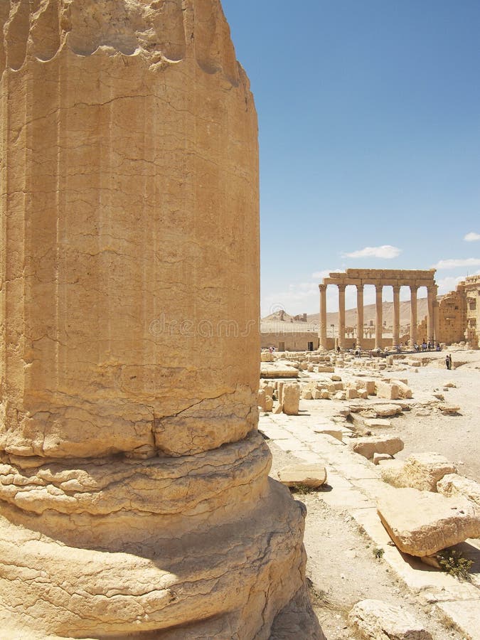 Roman ruins stock photo. Image of bend, syria, roman, temple - 5558692