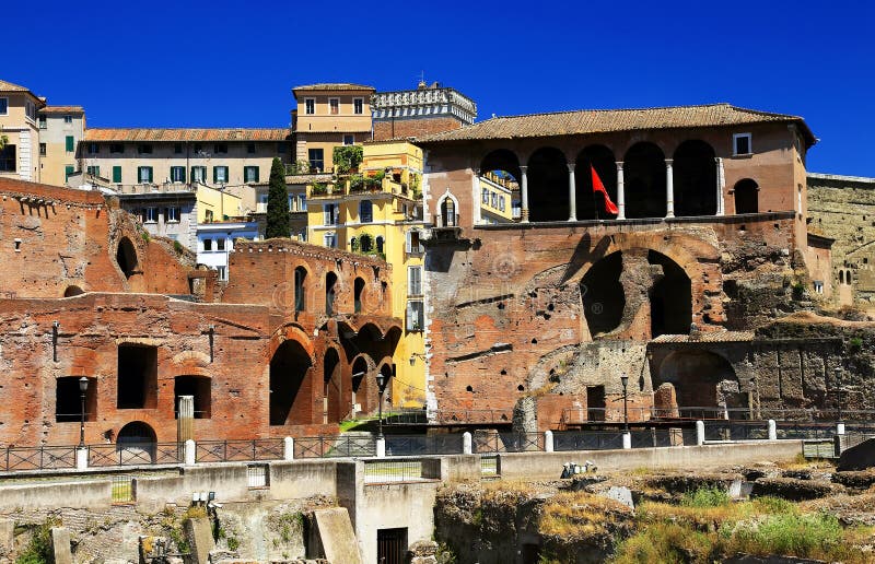 Roman ruins in Rome stock image. Image of ruin, roma - 39532233