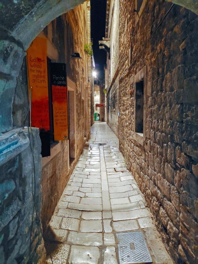 Roman Street editorial photography. Image of palace - 152299322