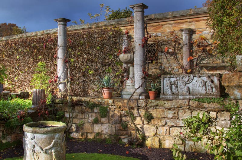 Roman Wall in Hever Castle Garden Stock Image - Image of column, border ...