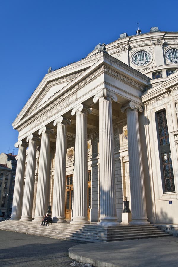 Romanian Athenaeum editorial photography. Image of bucharest - 18323102