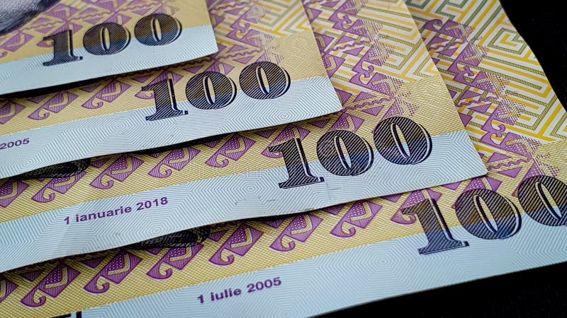 100 Romanian Lei Close Up Stack Stock Photo - Image of financial, view ...