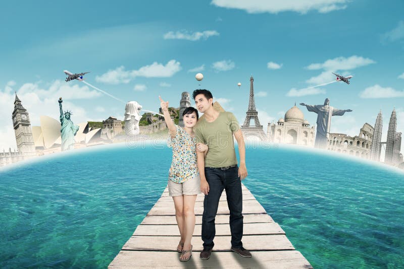 Romantic Couple Enjoy the Trip Stock Image - Image of ocean, happy ...