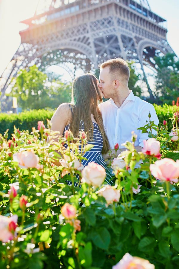 Romantic Couple Near The Eiffel Tower In Paris Stock Image Image Of