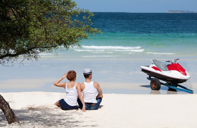 Romantic couple at ocean stock image. Image of water - 29436661