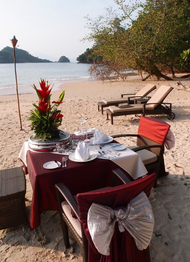 Romantic Sunset Dinner on Beach Stock Image - Image of flowers, foods ...