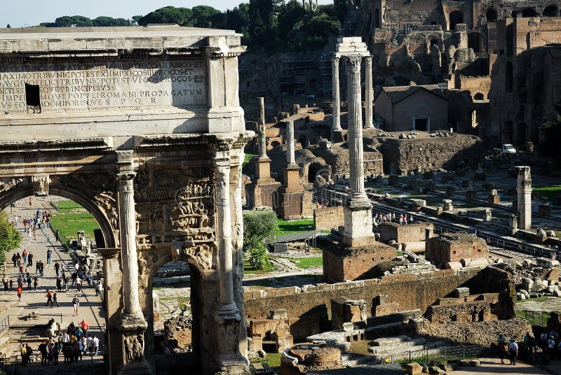 Rome antique image stock. Image du architecture, célèbre - 1442333