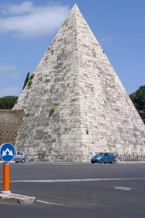 Rome - the Cestia Pyramid 2 Stock Photo - Image of civilization, rome ...