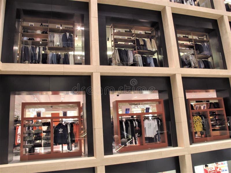 Rome, Department Store Rinascente Editorial Stock Photo - Image of city ...