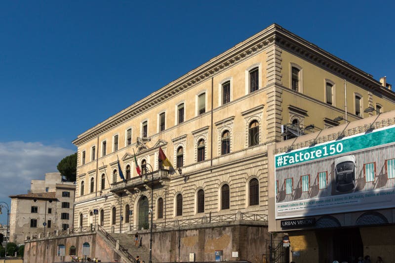 Typical Building in City of Rome, Italy Editorial Image - Image of ...