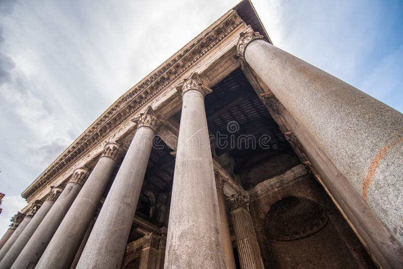 Rome, Italy - Juny, 2021: View of Pantheon Basilica in Centre of Rome ...