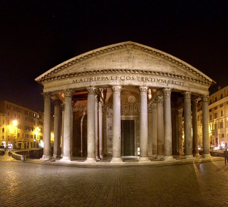 The Pantheon in Piazza Della Rotunda in Rome Stock Photo - Image of ...