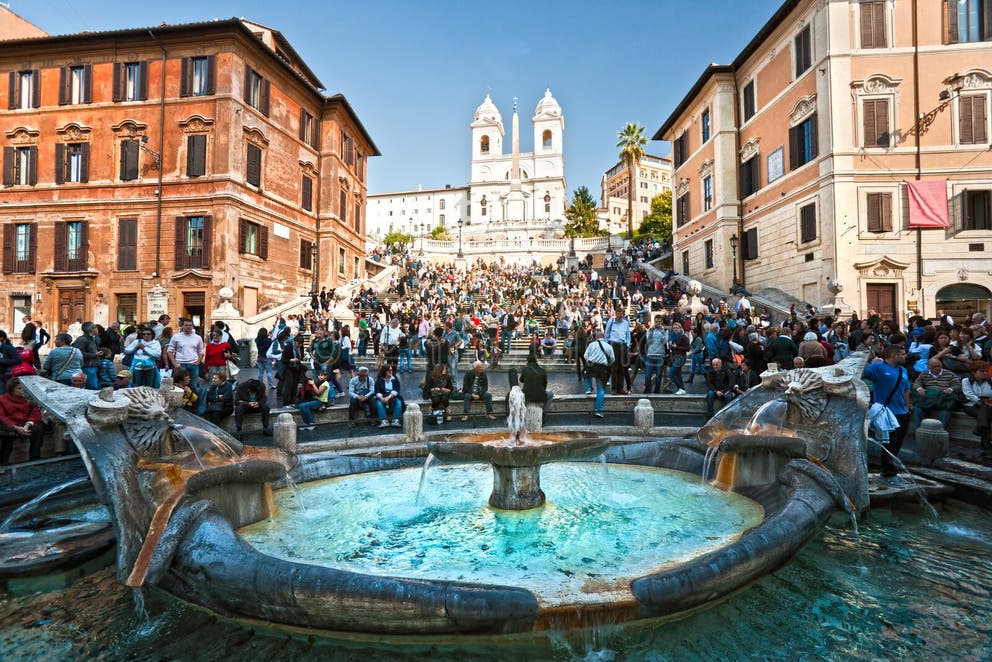 ROME -Tourists at the Spanish Steps Editorial Photography - Image of ...