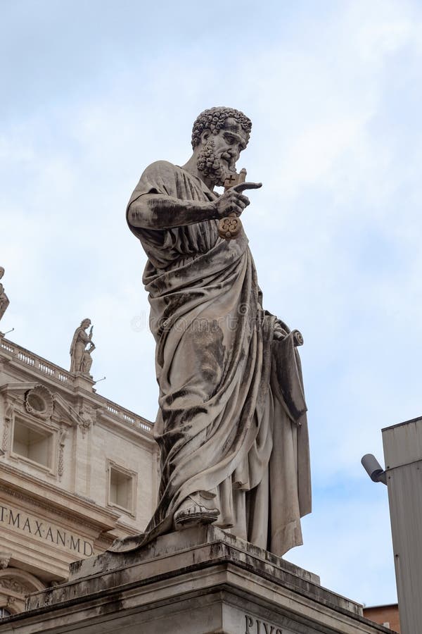 Statue of Saint Peter in Front of Saint Peter S Basilica, Vatican ...