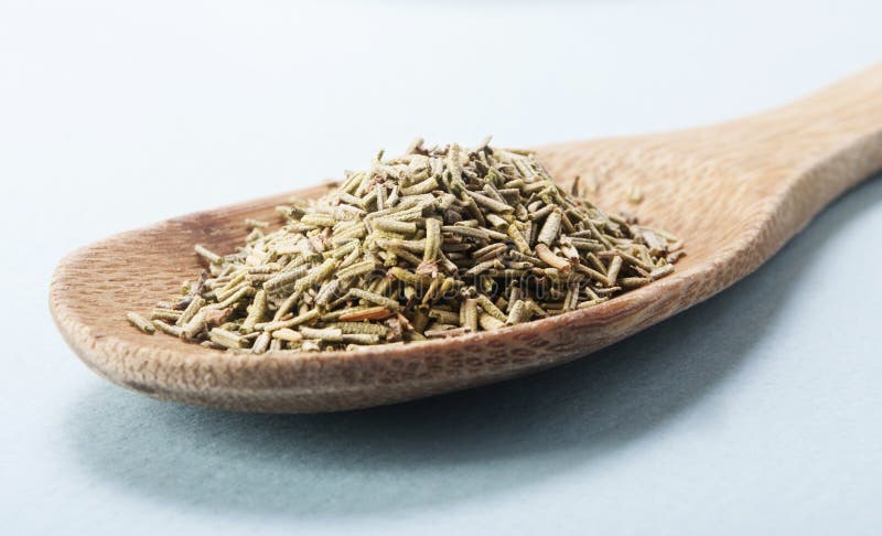 Romero seco imagen de archivo. Imagen de alimento, cuchara - 25334897