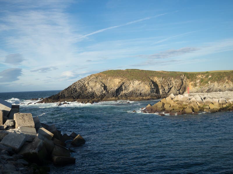 Rompeolas foto de archivo. Imagen de océano, concreto - 57858698
