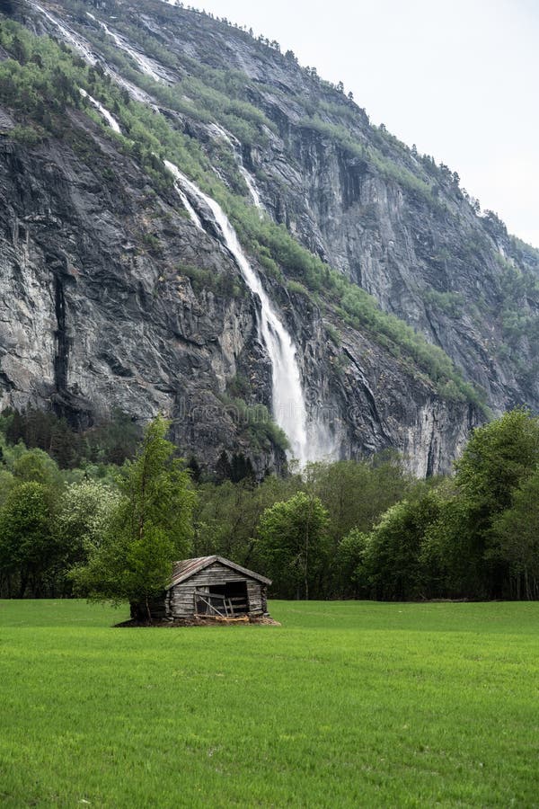 The Romsdalen Valley in Norway Stock Photo - Image of norge, norway ...