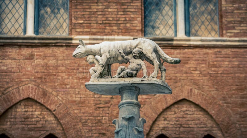 Romulus and Remus Statue Siena Stock Image - Image of romulus, symbol ...