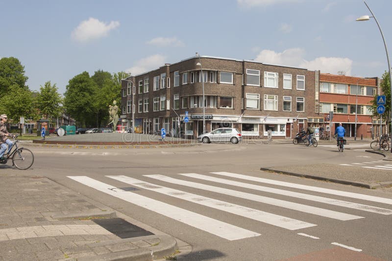 Rond point aux Pays-Bas photo stock éditorial. Image du danger - 90217438