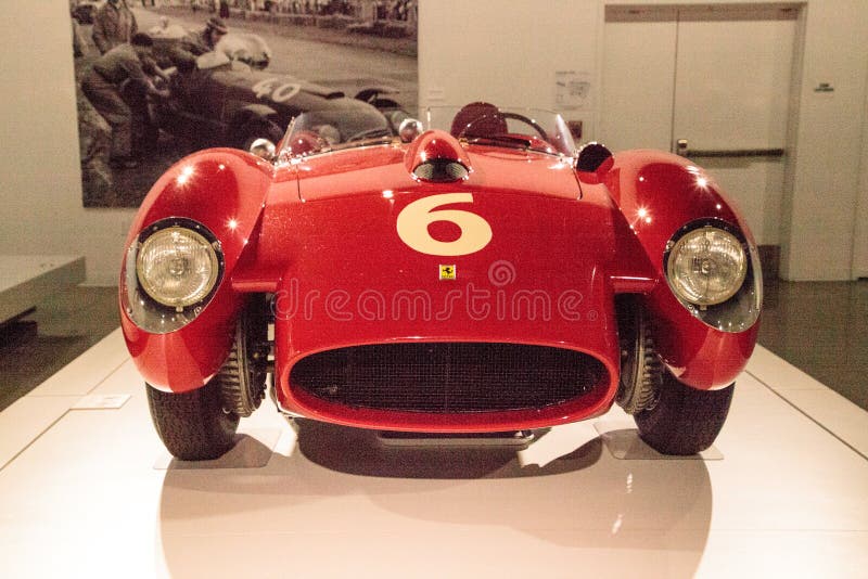 Rood 1958 Ferrari 250 RT Spyder Redactionele Fotografie - Image of ...