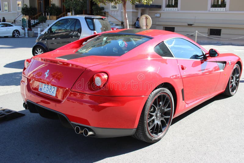 Achtermening Van Luxe De Rode Ferrari F355 Berlinetta Redactionele ...