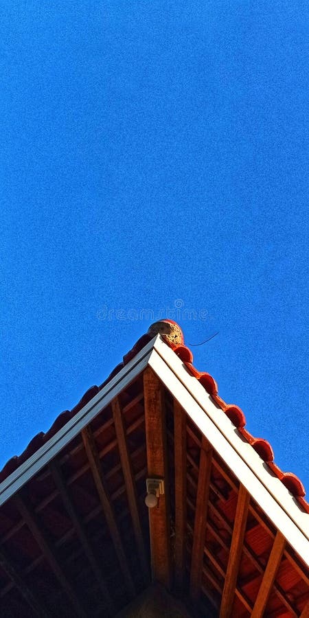 Roof edge in morning stock image. Image of wallpaper - 285405067