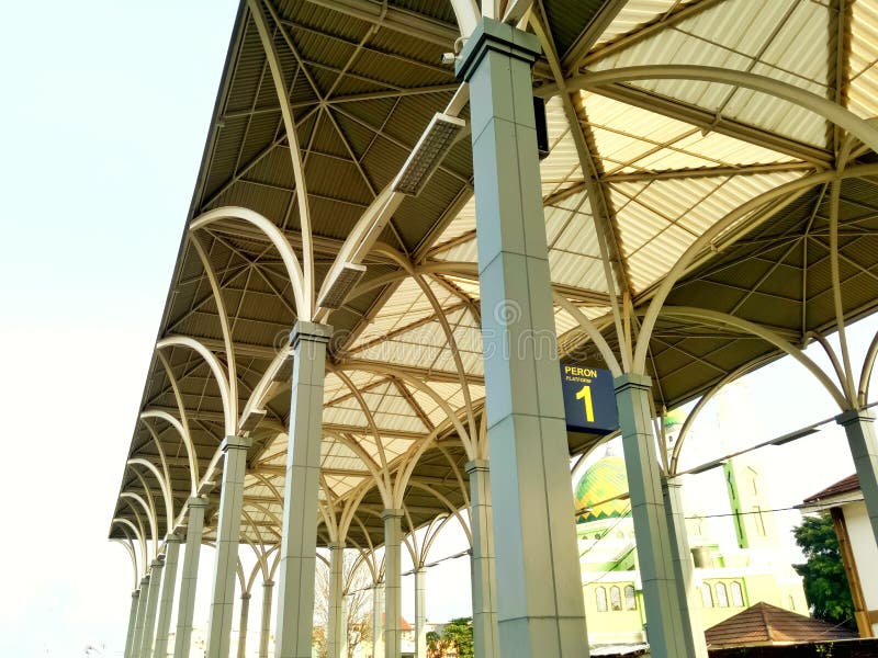 Roof Studs at a Train Station in Arrowroot. Looks Simple and Attractive ...