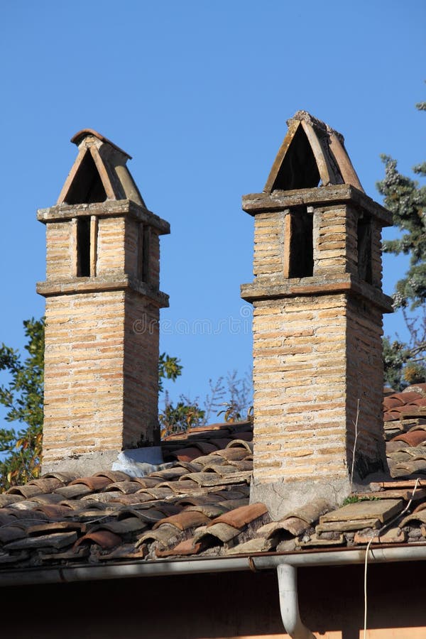 The Chimneys and Rooftop of a Tudor Building, England Stock Photo ...