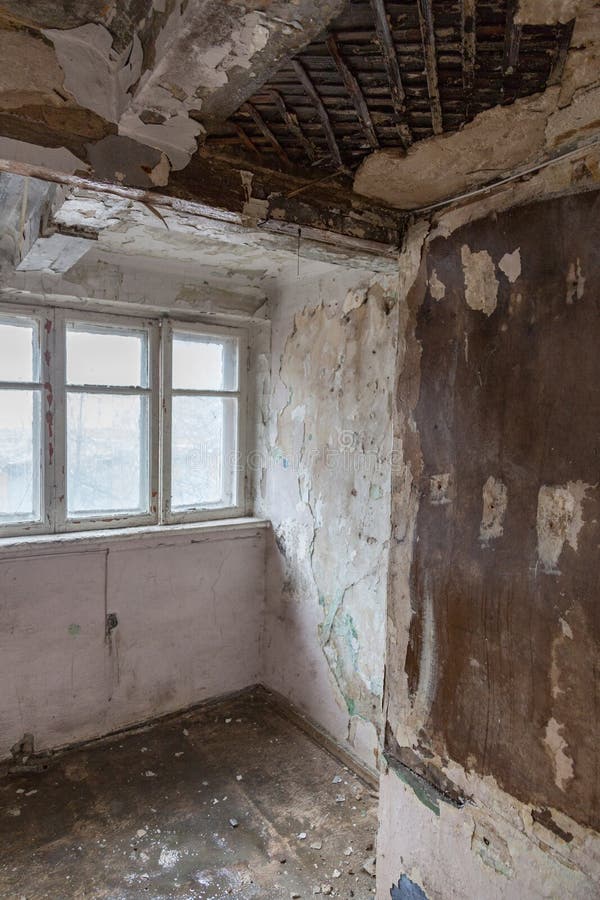 Room in a ruined house stock image. Image of floor, deserted - 90249635