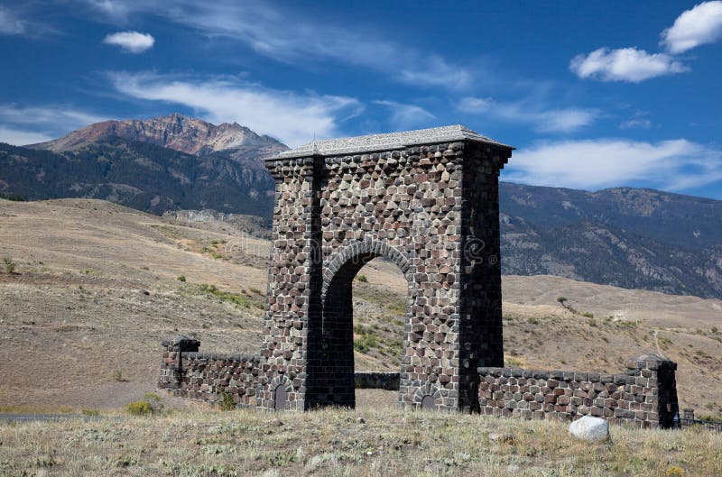 Roosevelt Arch, Yellowstone Stock Photo - Image of montana, entrance ...
