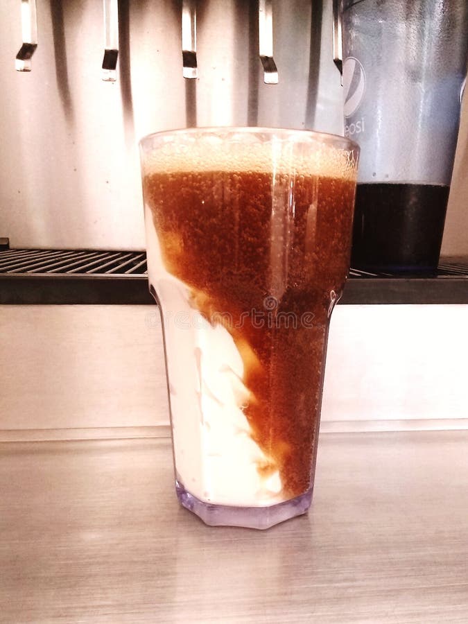 Root Beer Float Vanilla Ice Cream Stock Image - Image of beer, float ...