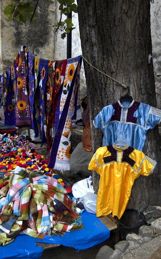 Ropa maya foto de archivo. Imagen de recorrido, turista - 3784752