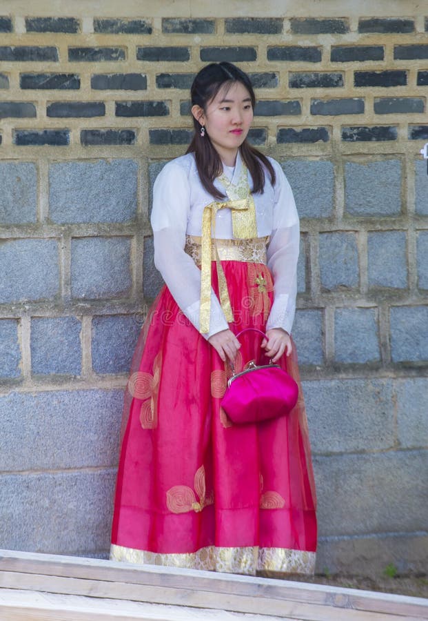 Ropa Tradicional Coreana De Hanbok Fotografía editorial - Imagen de ...