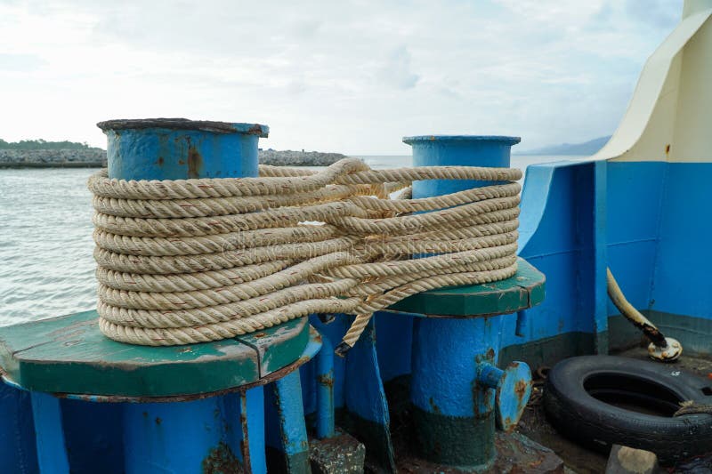 Rope Anchored the Boat into the Harbor.Mooring Rope and Bollard Stock ...