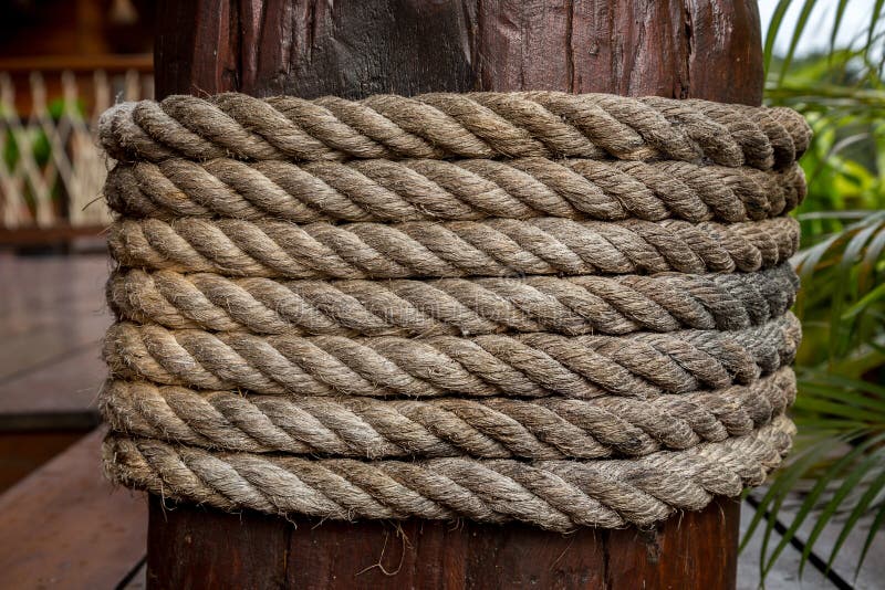 Rope tie on wood pillar stock image. Image of hold, rope - 47500287