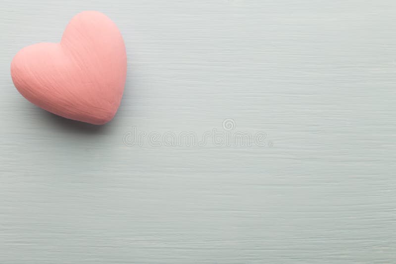 Rosa Herz stockfoto. Bild von flach, künste, holz, hintergrund - 40607744