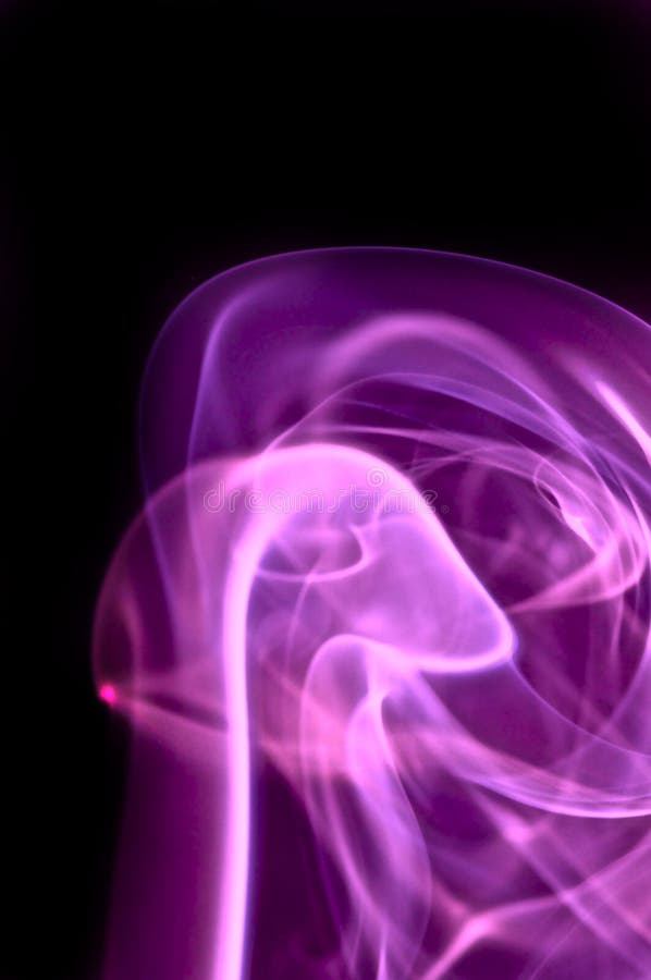 Rosa Rauch Lokalisiert Auf Weiß Stockbild - Bild von feuer, grün: 56317097