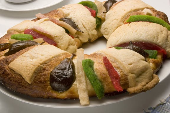 1,022 Rosca De Reyes Font Stock Photos - Free & Royalty-Free Stock ...
