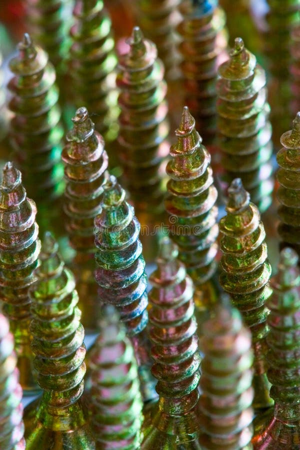 Roscas de tornillo imagen de archivo. Imagen de tornillo - 1232493