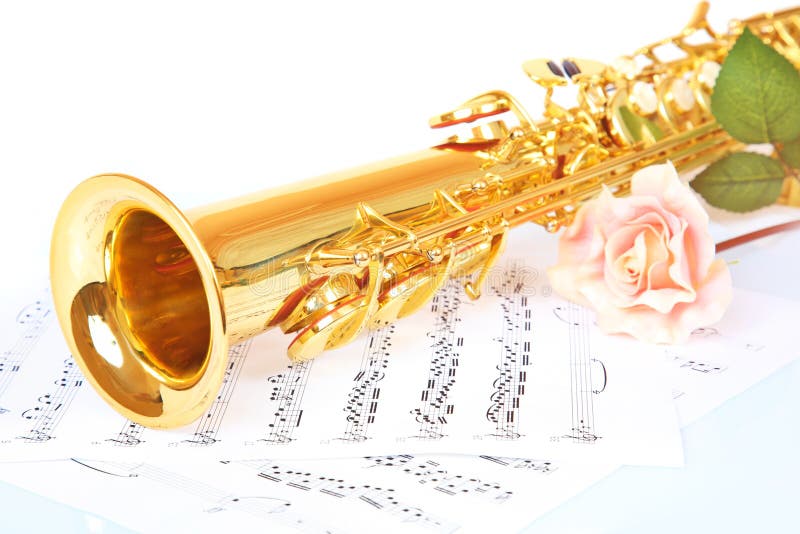 Rose, Saxophone Et Notes De Rouge Photo stock - Image du fleur ...