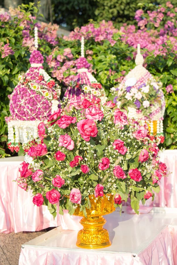 Rose Flower Tray with Pedestal Stock Photo - Image of brass, formal ...